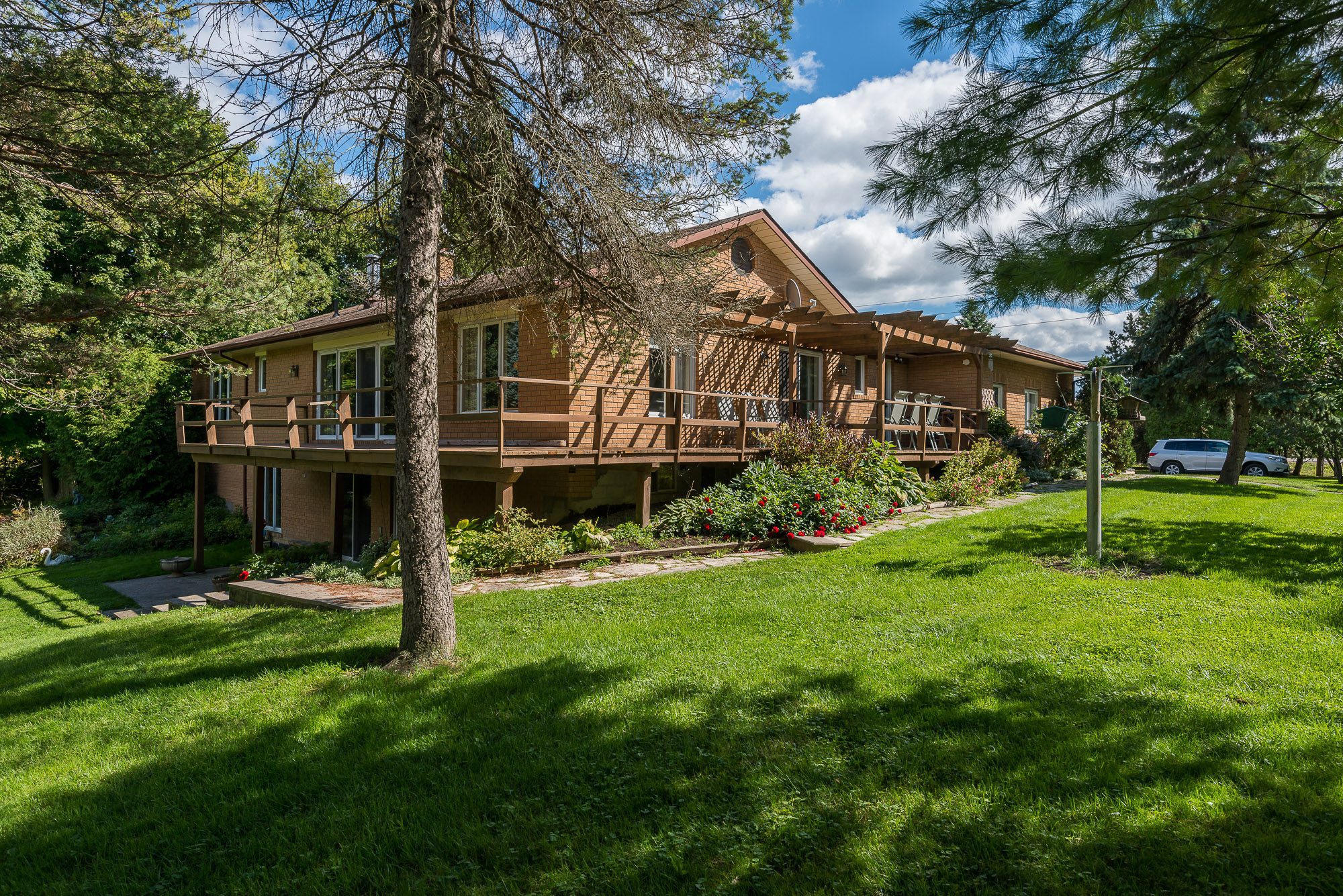 6372 Major Mackenzie Drive - Homes For Sale Markham - Stephen Tar Team