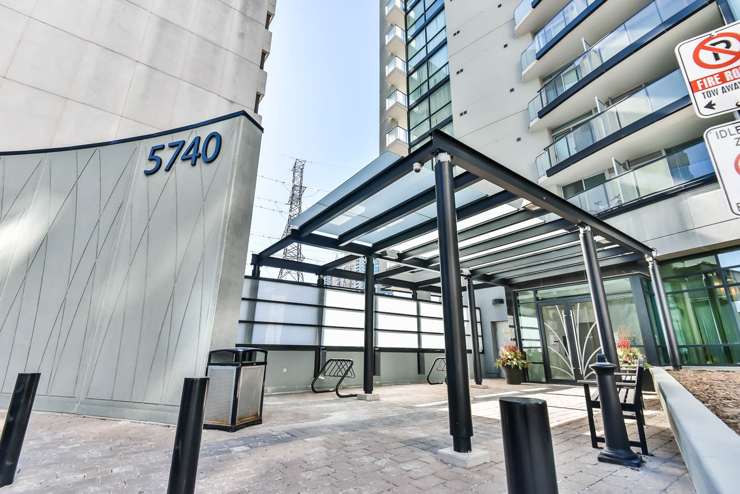 5740 Yonge St. Unit 2209 - Tar Team Real Estate
